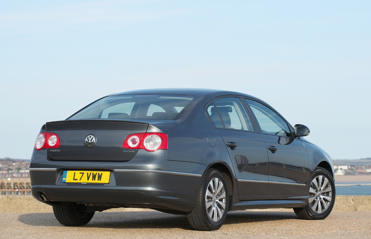 Green credentials for blue Passat | Eurekar