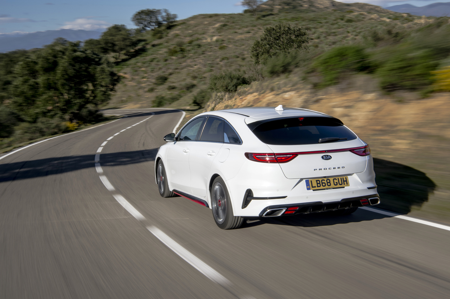 Kia ProCeed a great GT | Eurekar