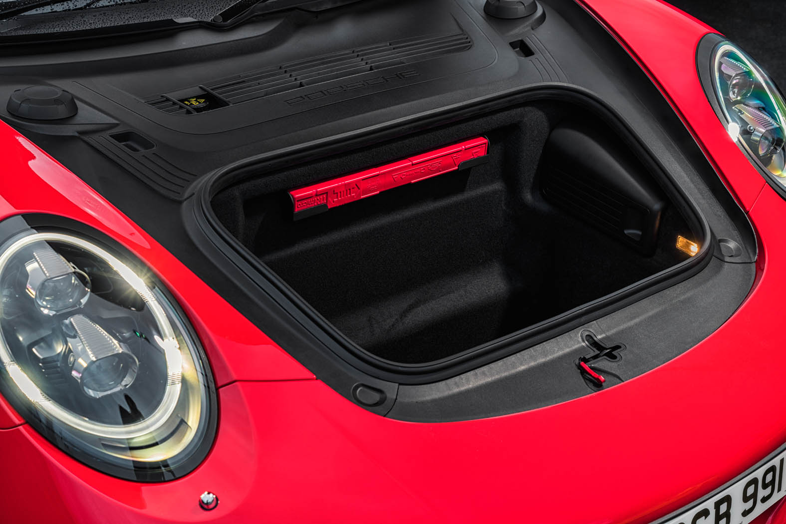 Porsche 911 - Used Car Review | Eurekar