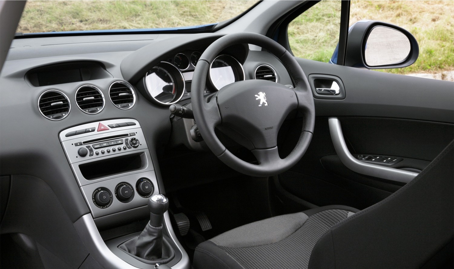 Peugeot 308 Envy Special Edition | Eurekar