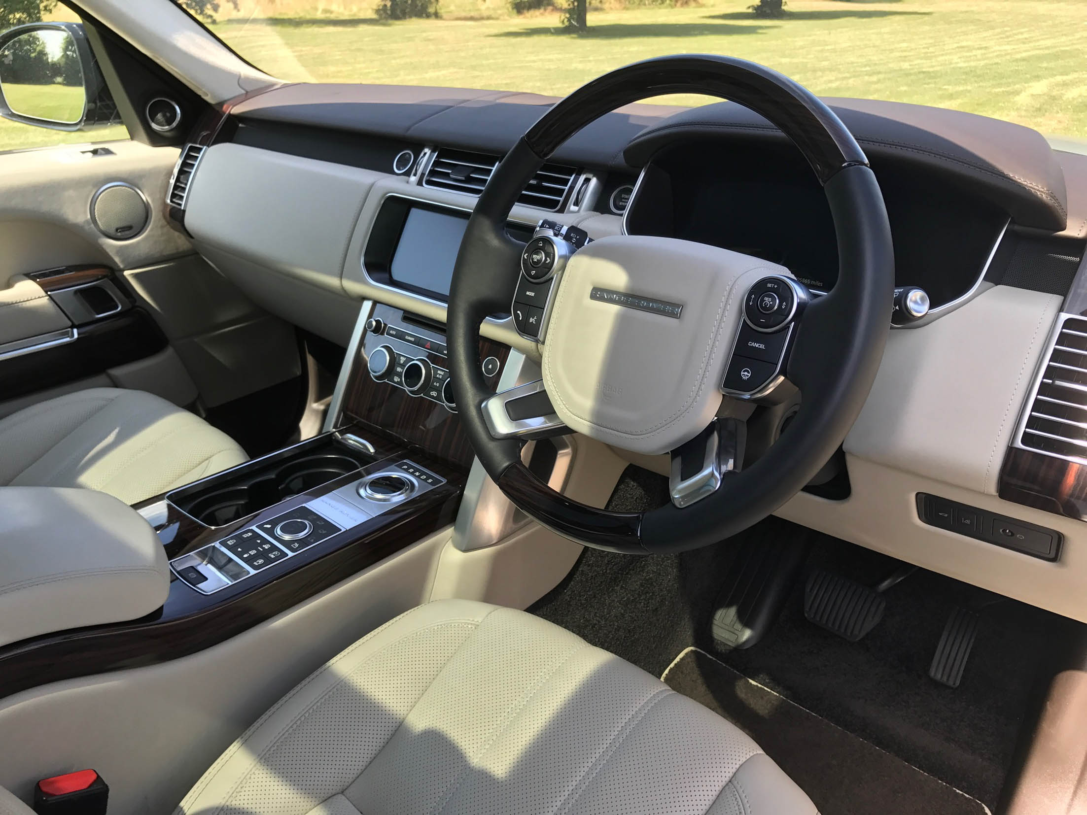 Range Rover SDV8 Autobiography | Eurekar