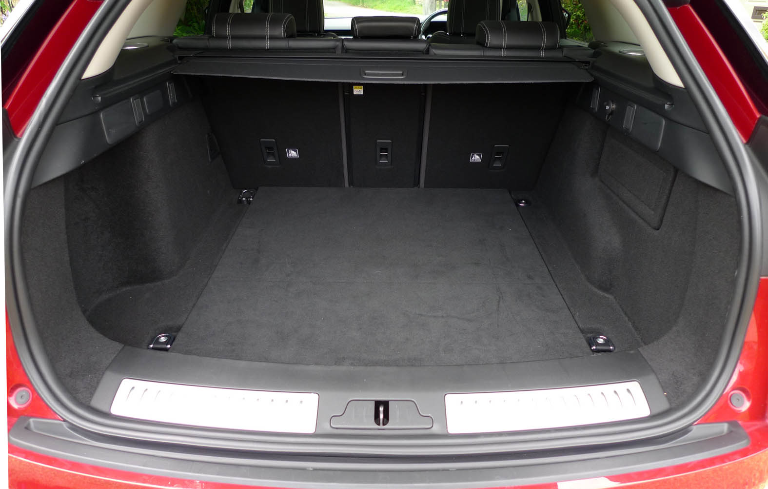 Range Rover Velar HSE D300 | Eurekar