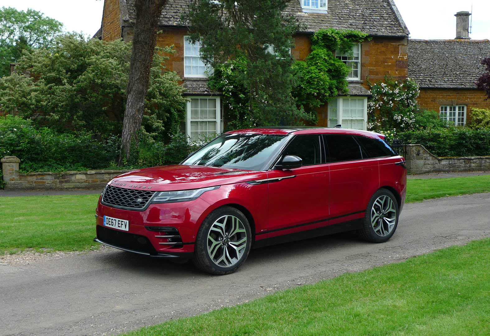 Range Rover Velar HSE D300 | Eurekar