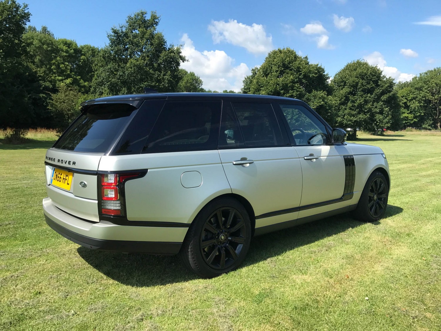 Range Rover 4.4 SDV8 Autobiography | Eurekar