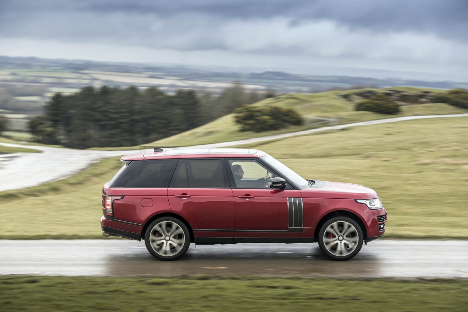 A Range Rover that moves mountains | Eurekar