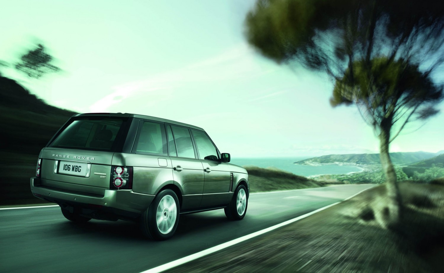 Posh looks for Range Rover Sport | Eurekar