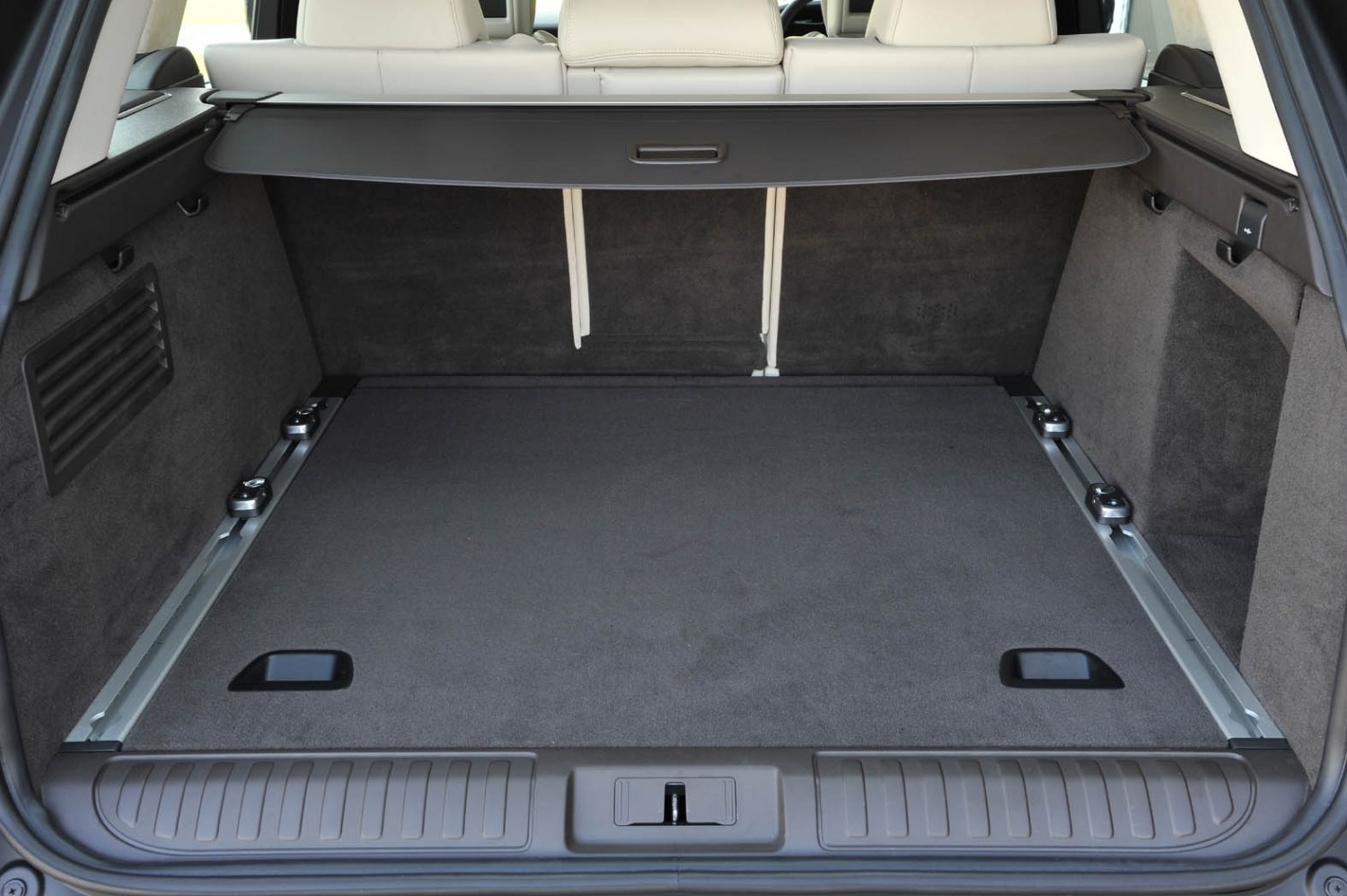 Remarkable Range Rover Sport | Eurekar