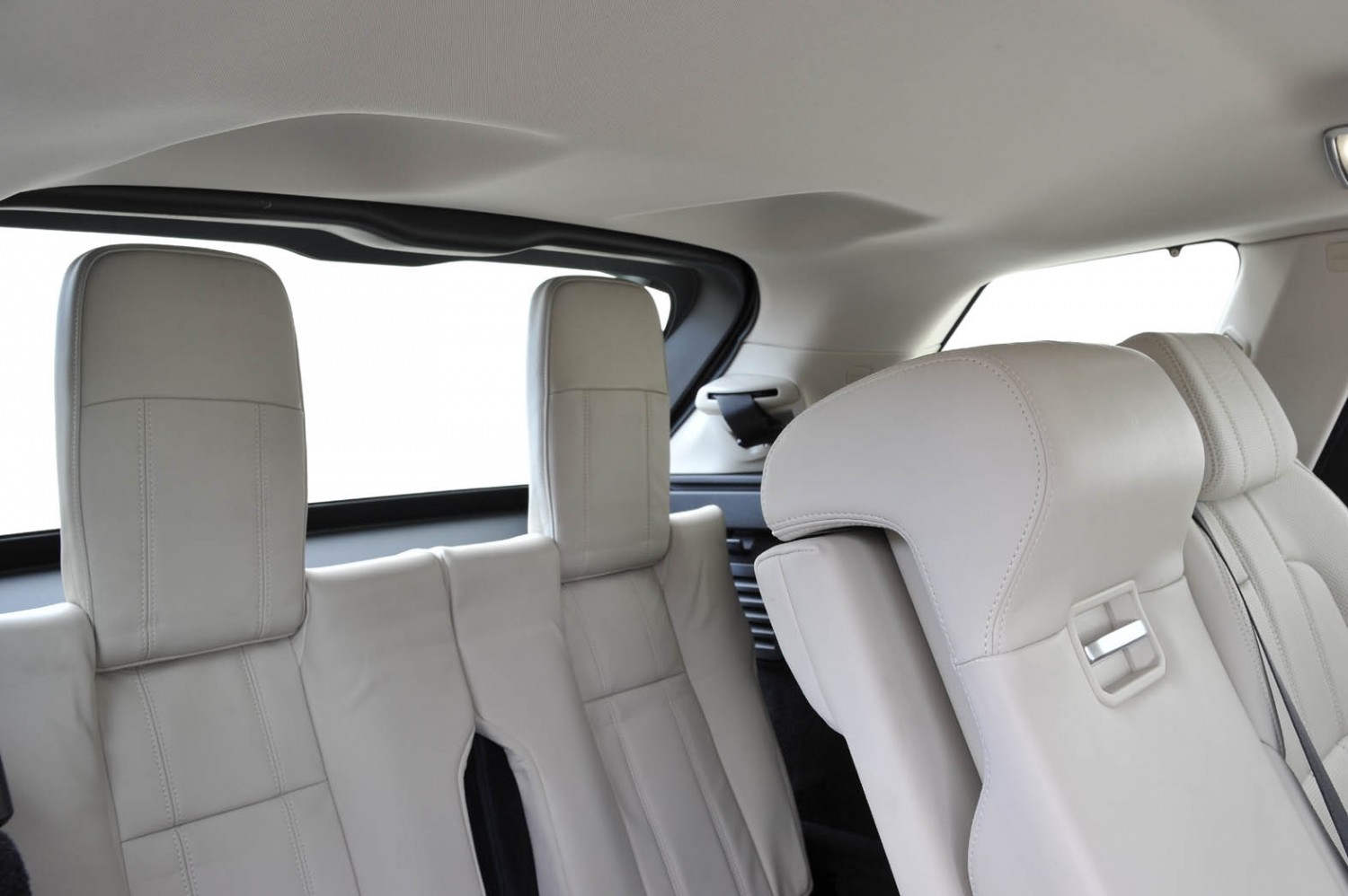 Remarkable Range Rover Sport | Eurekar