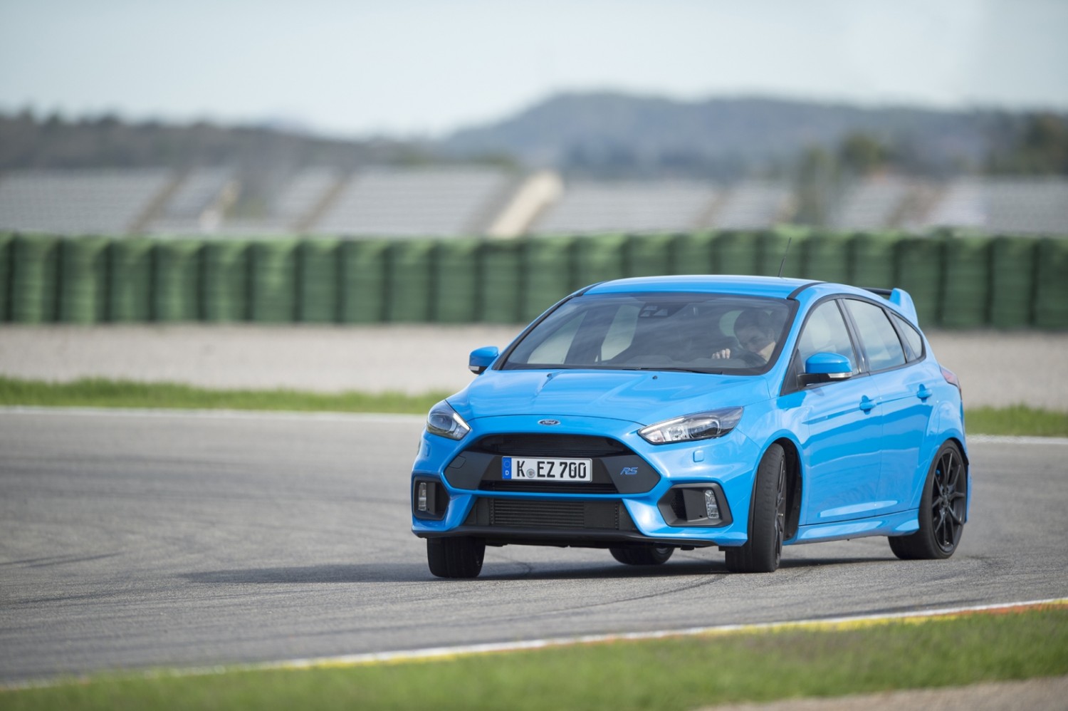 Ford Focus RS 2016 - First Drive | Eurekar