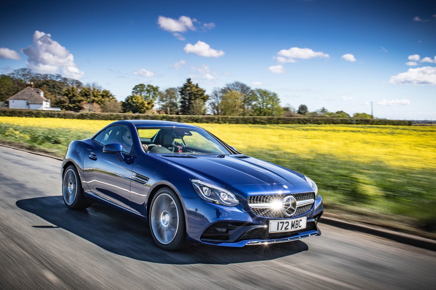 Mercedes-Benz SLC 300 AMG line auto | Eurekar