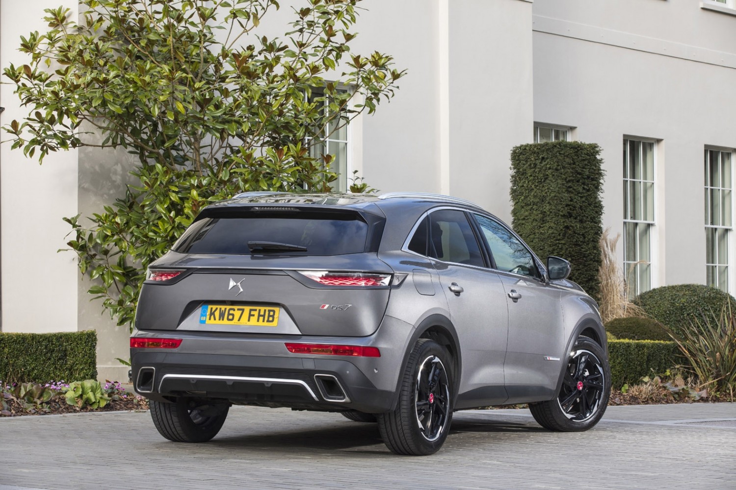 Crossback lights up DS range | Eurekar