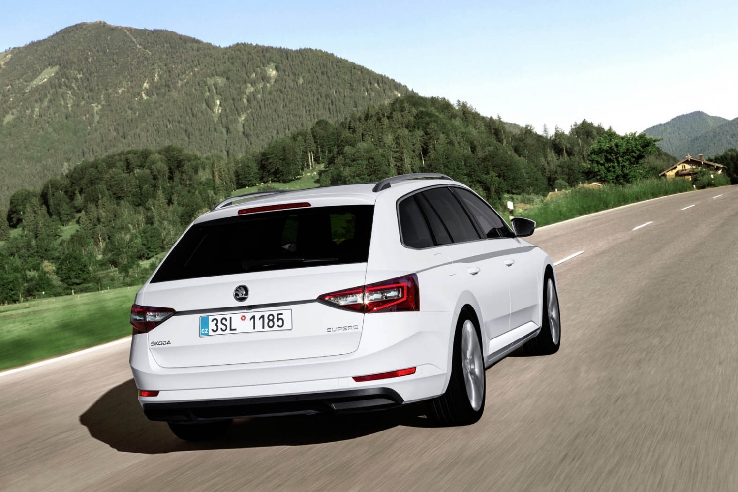 Skoda Superb Estate 2015 - First Drive | Eurekar