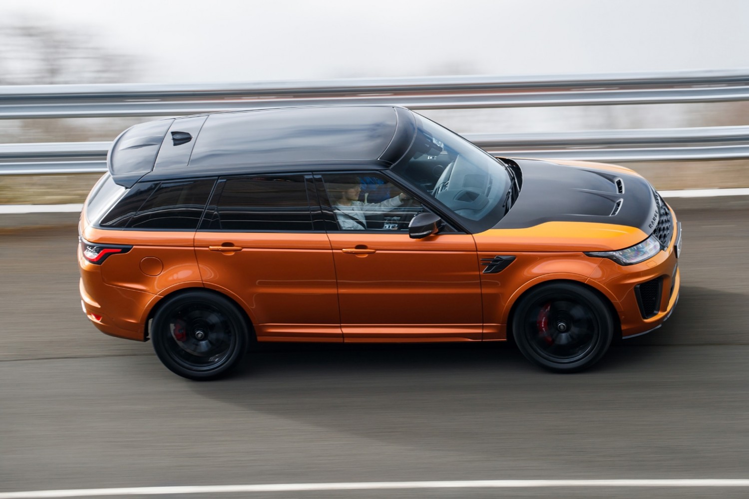 Range Rover Sport SVR a mighty flagship | Eurekar