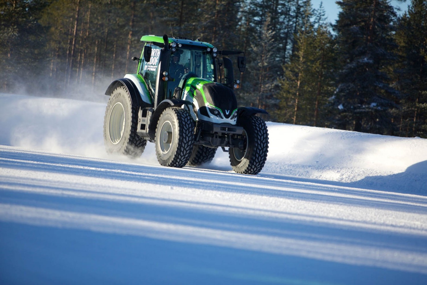 Finns fly with tractors on ice | Eurekar