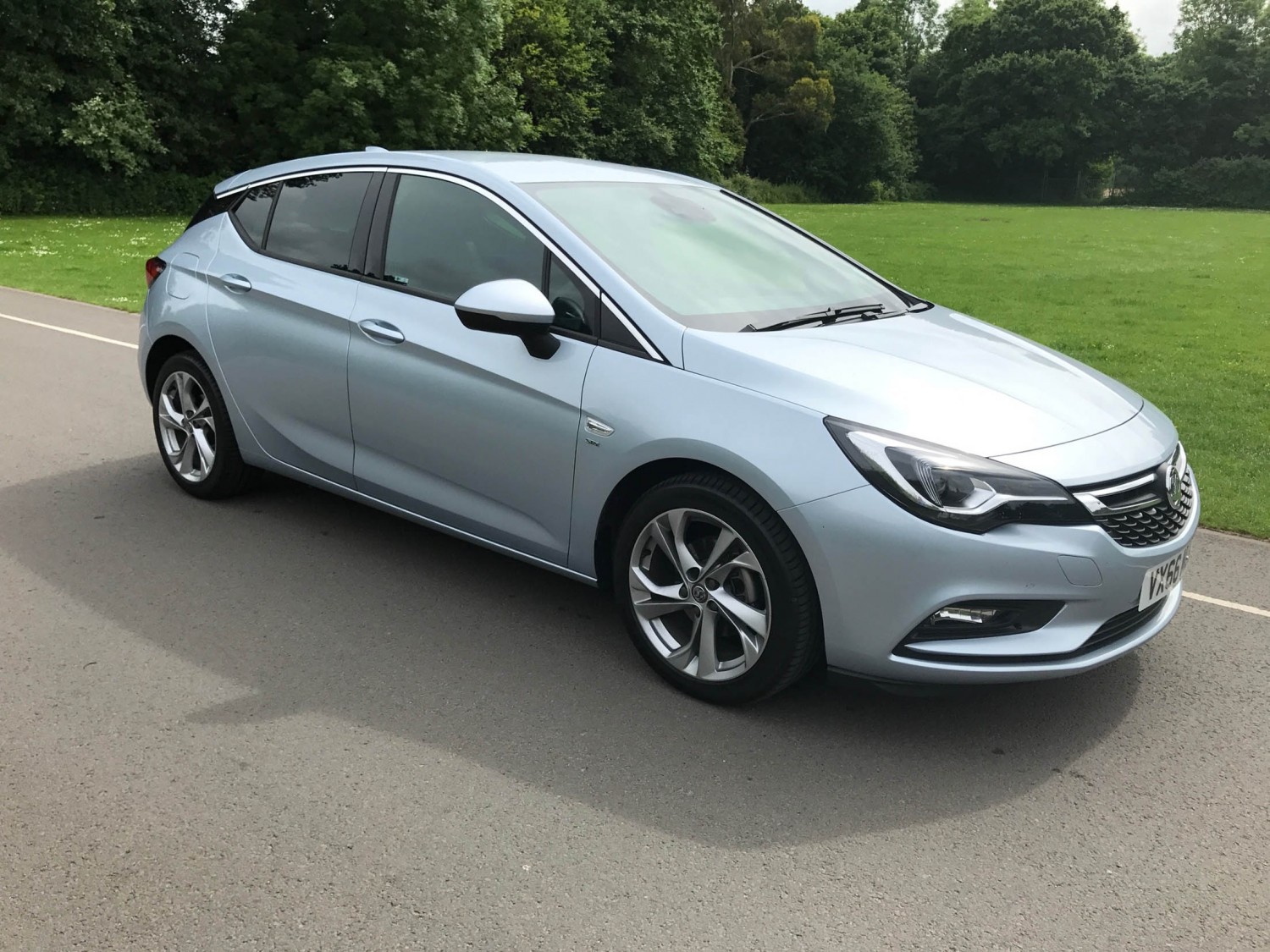 Vauxhall Astra SRi NAV 1.4 Turbo | Eurekar