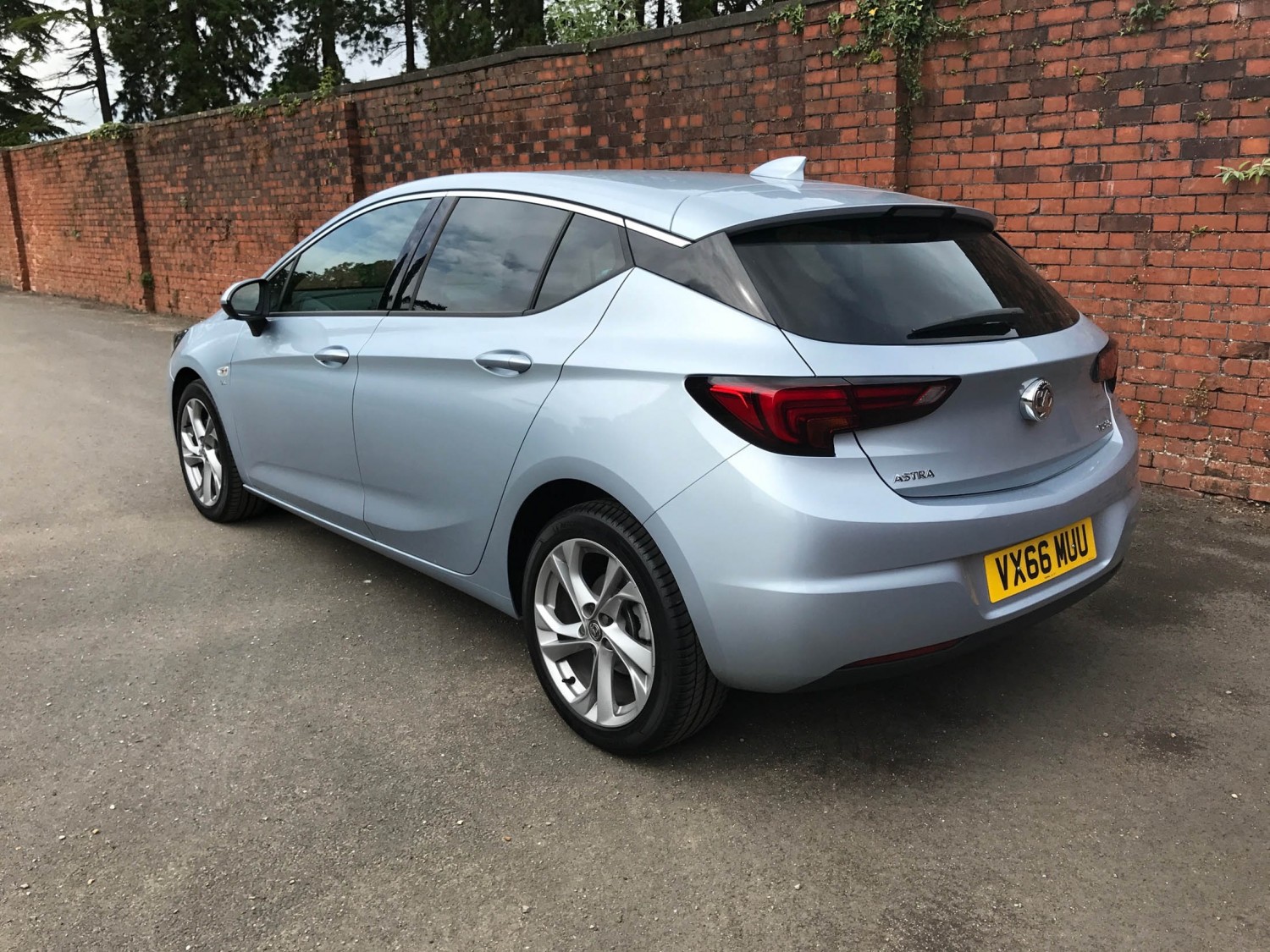 Vauxhall Astra SRi NAV 1.4 Turbo | Eurekar
