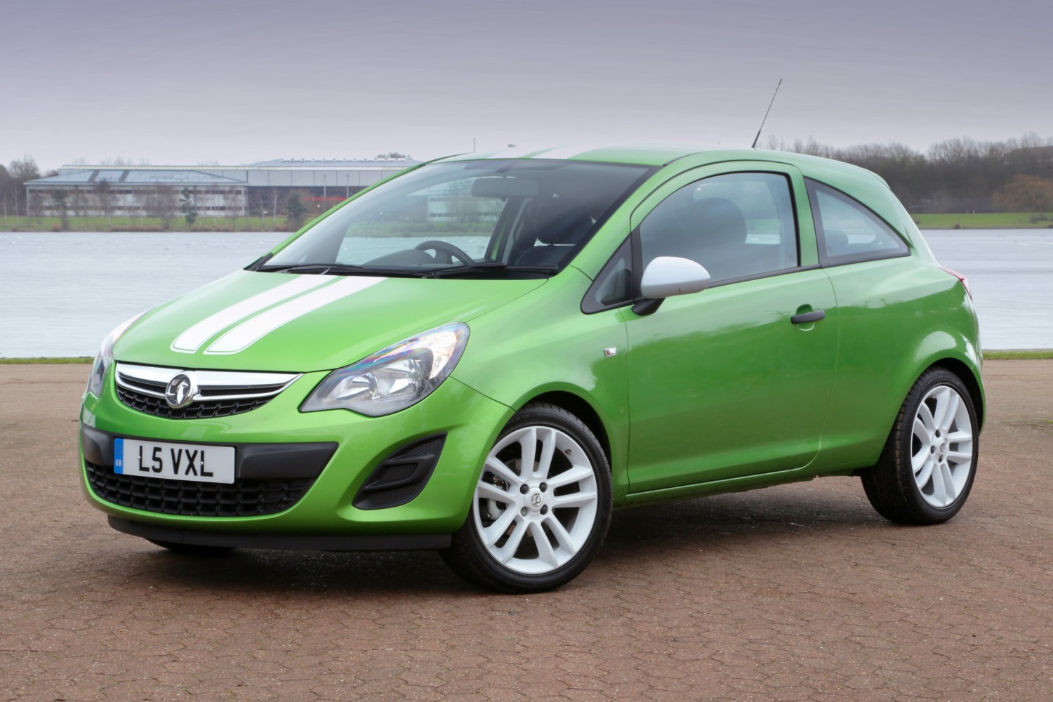 Vauxhall Corsa Sting 1.2i | Eurekar