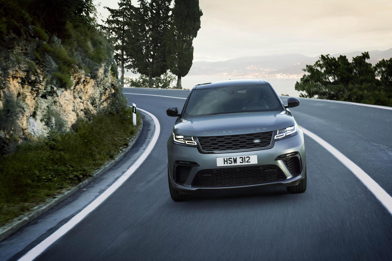 Land Rover creates Velar super-SUV | Eurekar