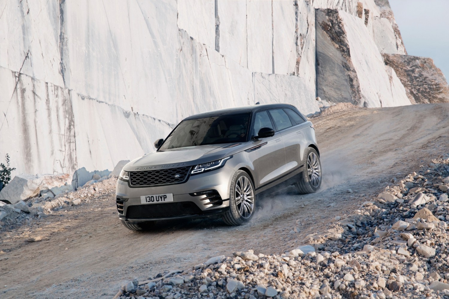 Range Rover Velar D300 R-Dynamic HSE | Eurekar