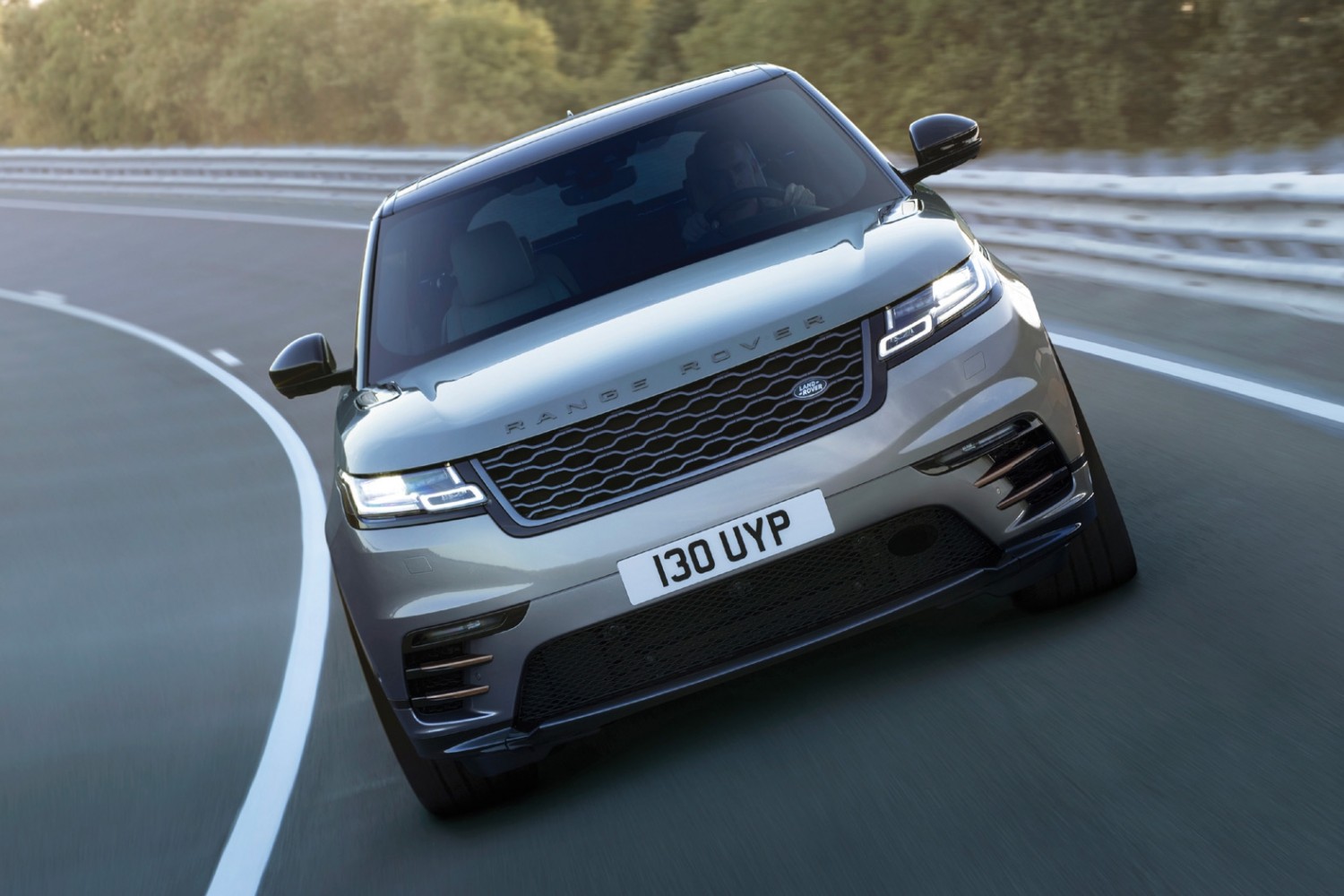 Range Rover Velar D300 R-Dynamic HSE | Eurekar