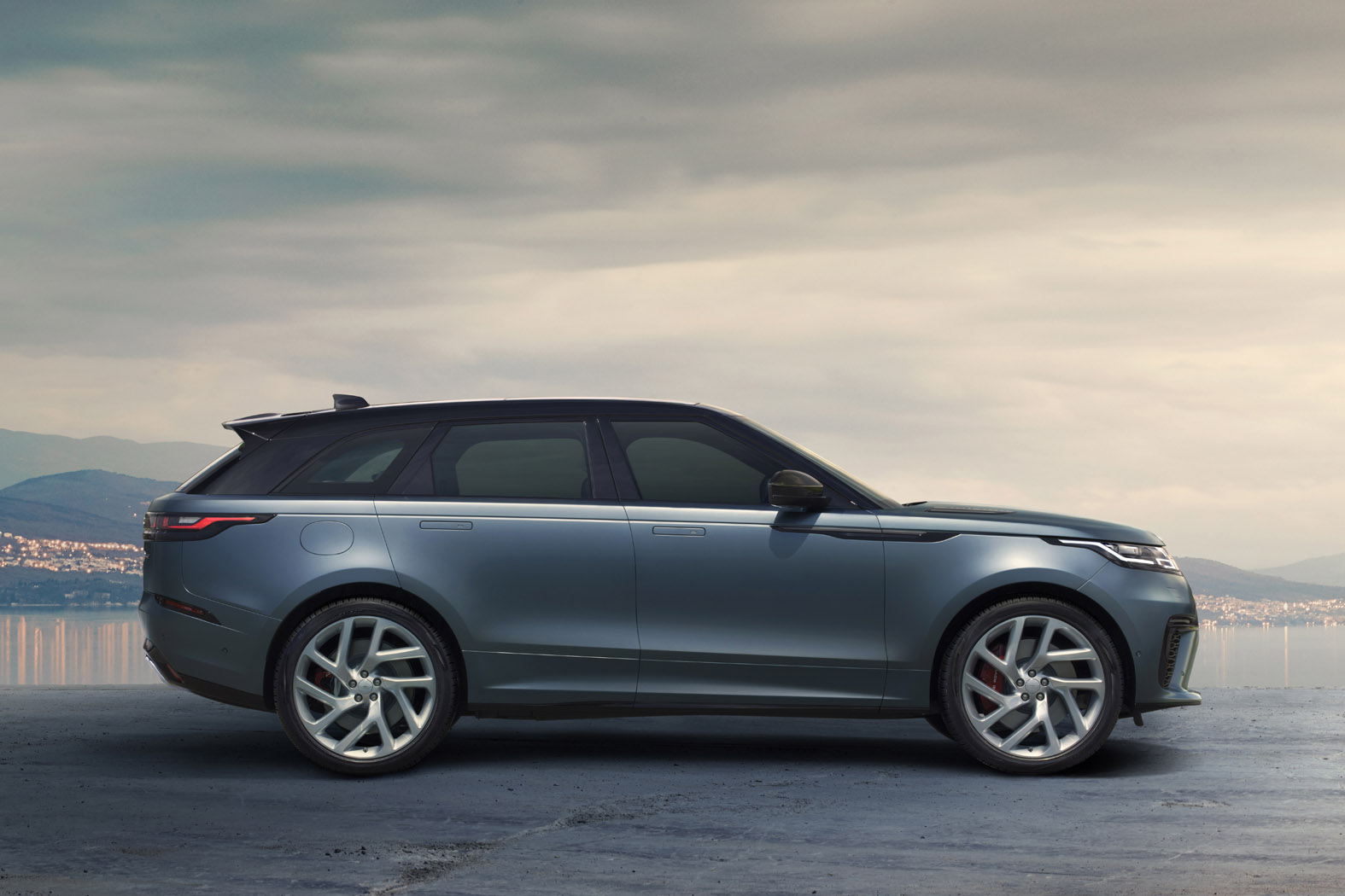 Land Rover creates Velar super-SUV | Eurekar