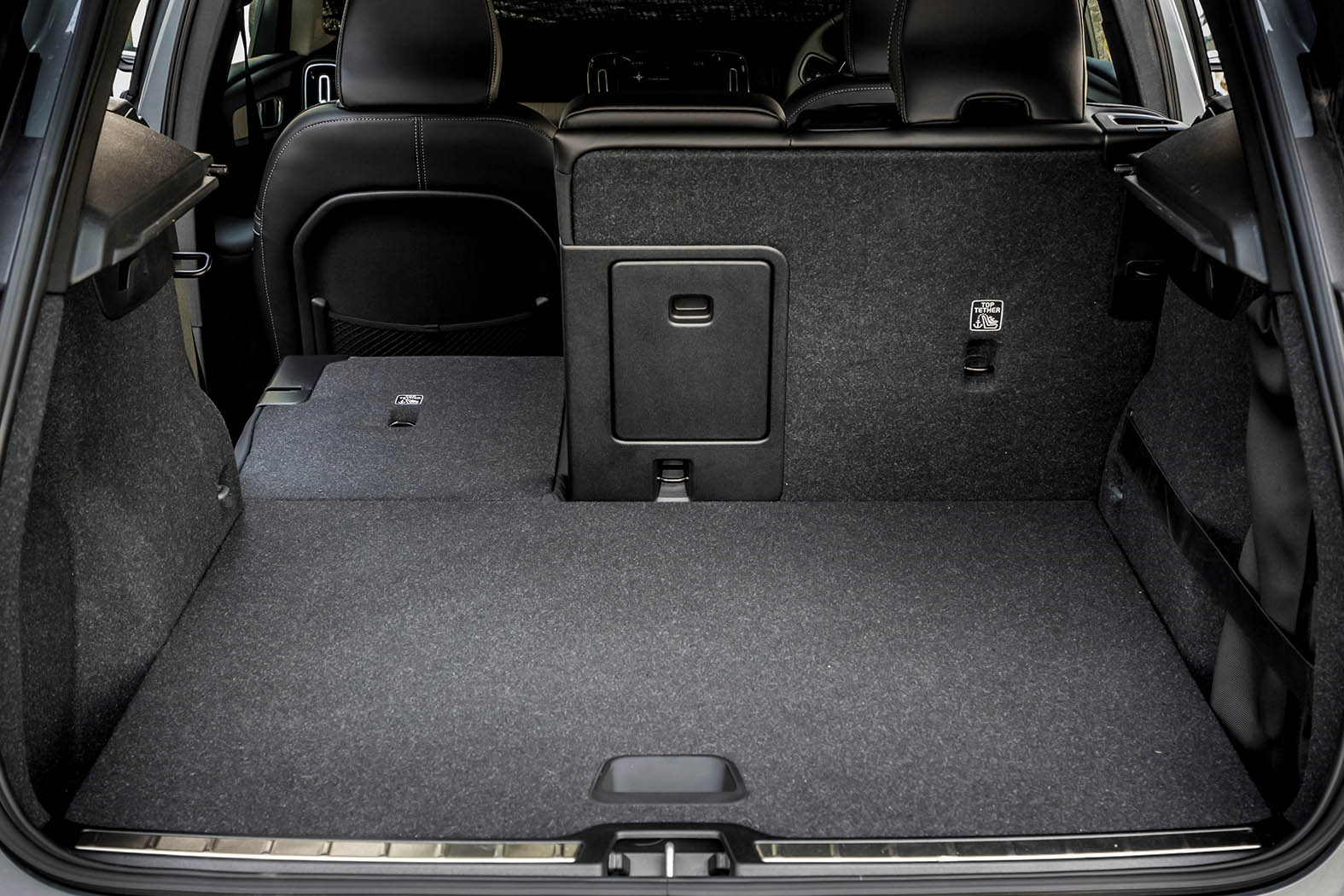 Volvo XC40 Recharge T5 Inscription | Eurekar