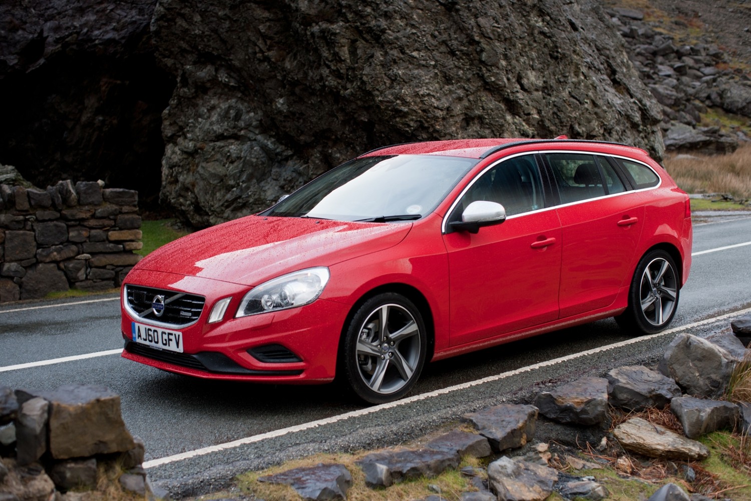 Volvo V60 D3 R-Design | Eurekar
