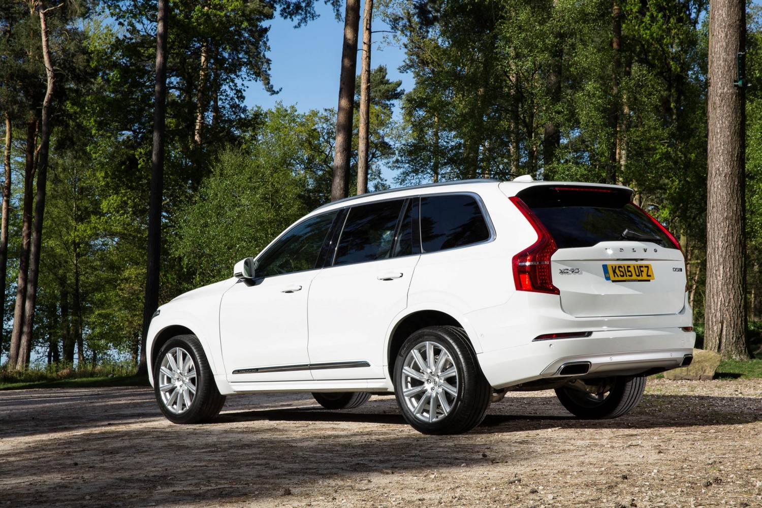 Volvo XC90 D5 AWD Momentum | Eurekar
