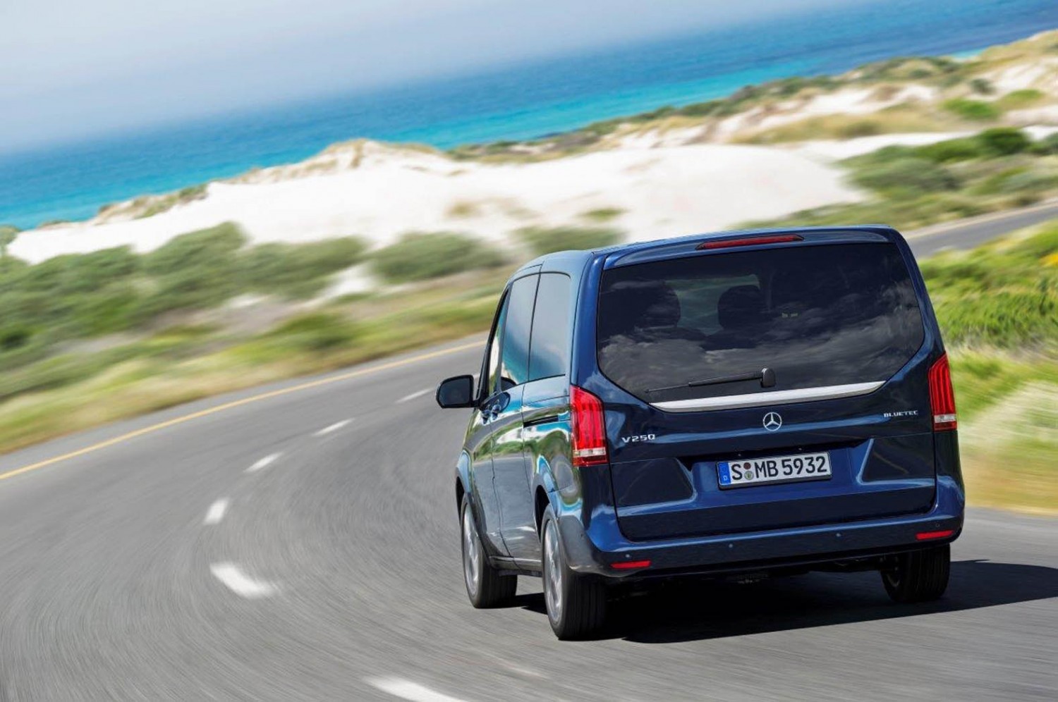 New luxury MPV from Mercedes | Eurekar