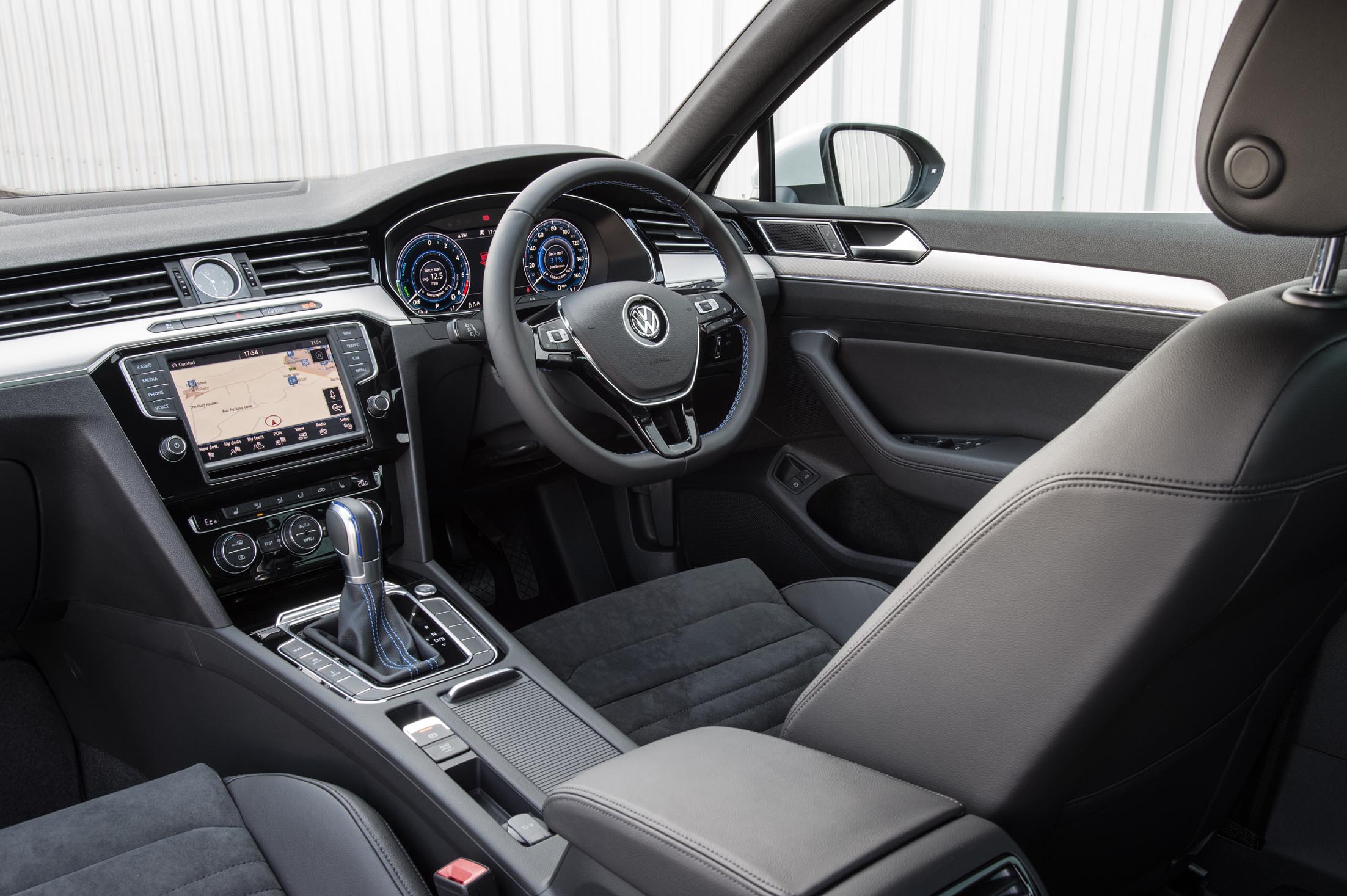 Volkswagen T-Roc 2.0 TSI R-Line 4Motion | Eurekar