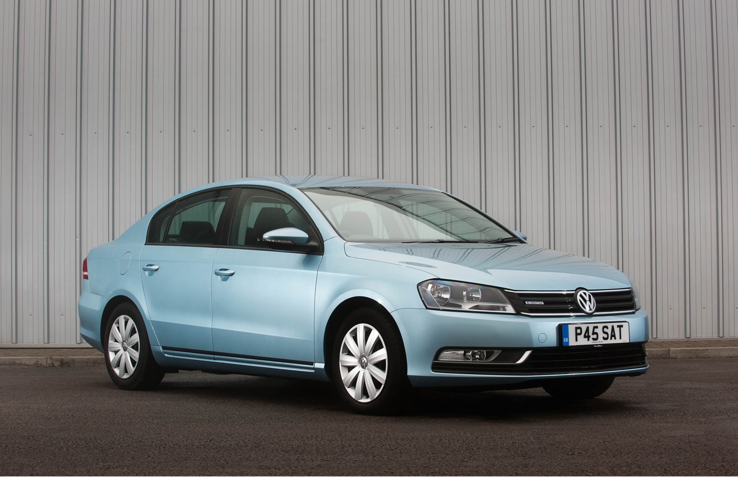 Volkswagen Passat Executive 2.0 TDI BlueMotion | Eurekar