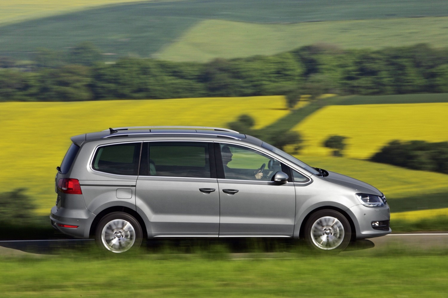 Volkswagen Sharan SE 2.0 litre TDI 140PS | Eurekar