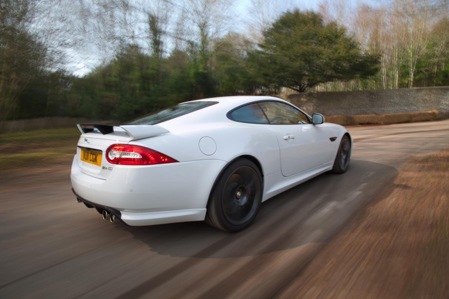 Jaguar XKR-S | Eurekar