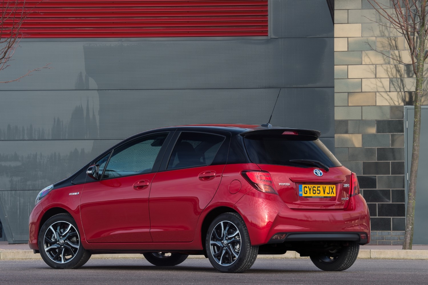 Toyota Yaris a fuel sipping supermini | Eurekar