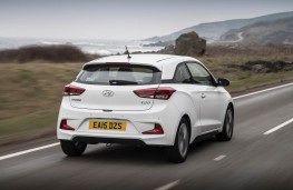 Hyundai i20 makes style affordable | Eurekar