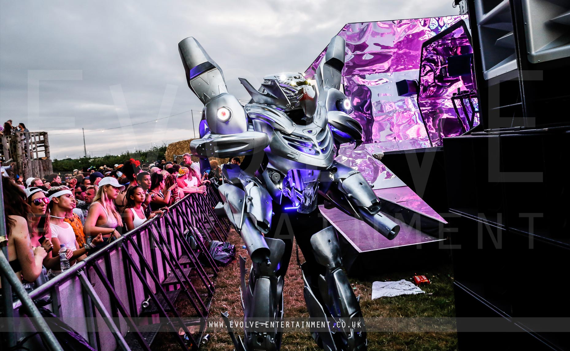 LED Robots | Giant Robots | Unique Event Entertainment