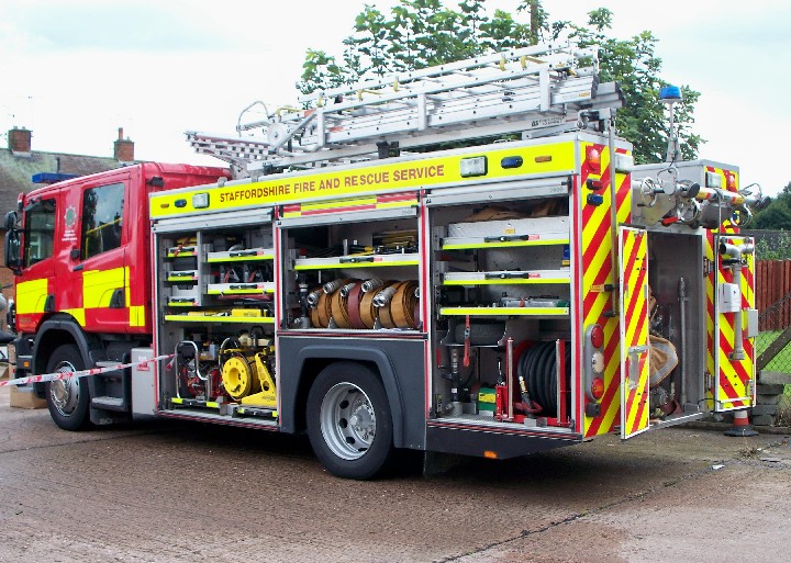 Fire Engines Photos - STAFFORDSHIRE F&RS, KIDSGROVE 1