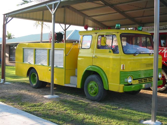1970 Ford D400 pumper ex Qld Fire Service unit 328