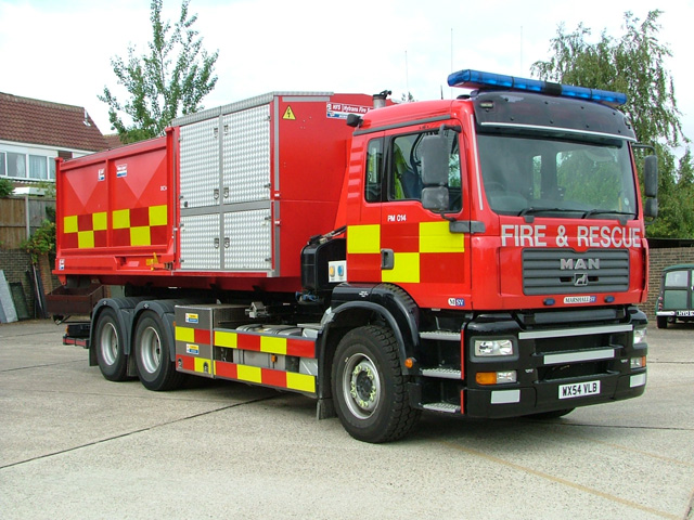 Fire Engines Photos - Kent High Volume Pumping unit