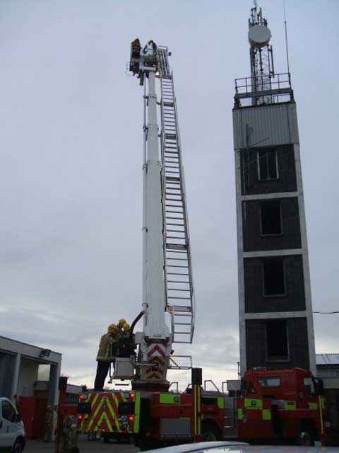 Fire Engines Photos - LLANDUDNO ALP IN USE