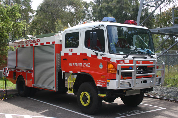 Fire Engines Photos - NSW Rural Fire Service Cat 11 Pumper