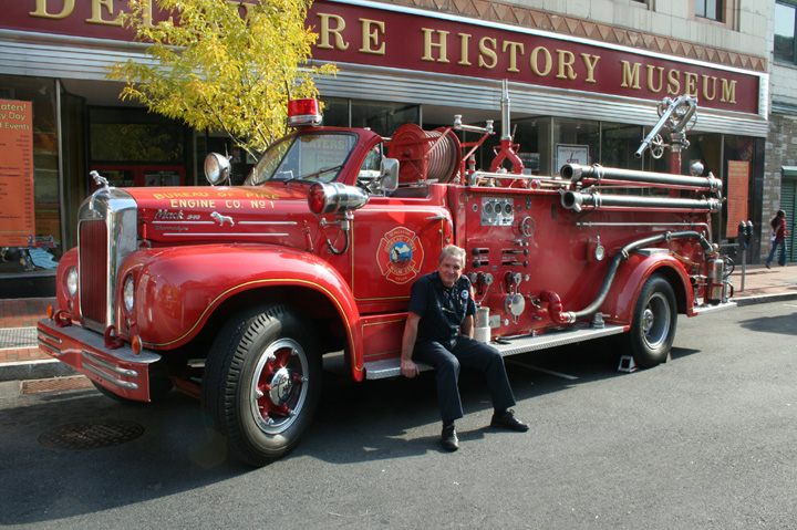 Fire Engines Photos - 1953 Mack B_Series Pumper