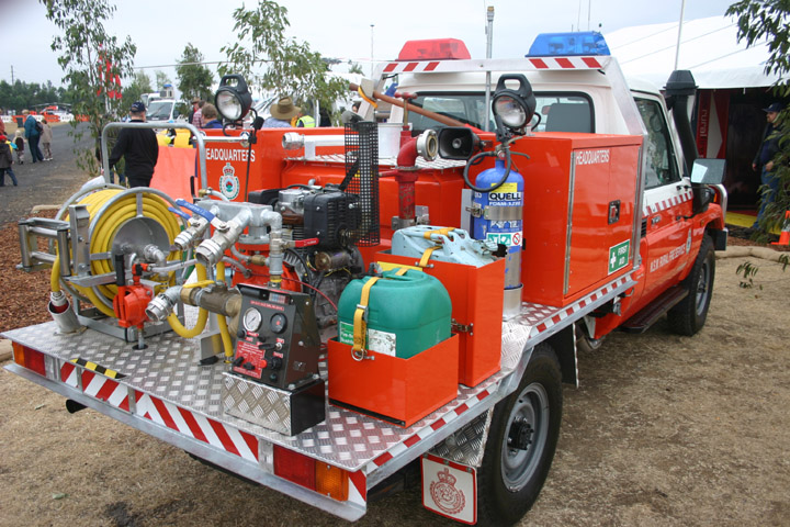 Fire Engines Photos - NSW Rural Fire Service - Category 9 Striker