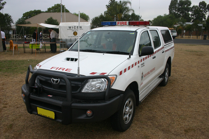 Fire Engines Photos - NSW Rural Fire Service - Command Vehicle
