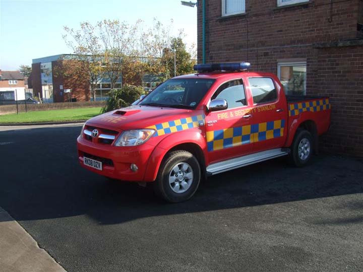 Fire Engines Photos - Toyota Hi-Lux Shell Stanlow Refinery