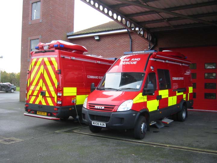 Fire Engines Photos - Command Support Units Iveco Huntington FS York