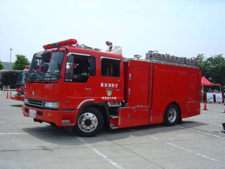 Tokyo Fire Department Hino Heavy pumper