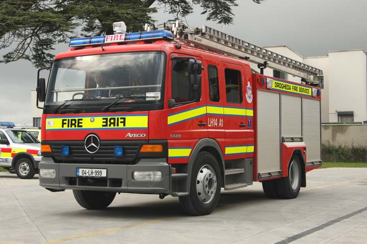 Fire Engines Photos - Drogheda Fire & Rescue Mercedes Atego