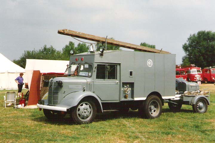 Fire Engines Photos - Austin K2 Auxiliary Towing Vehicle.