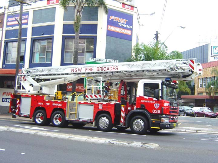 Fire Engines Photos - New South Wales Fire Frigades Crows Nest Scania